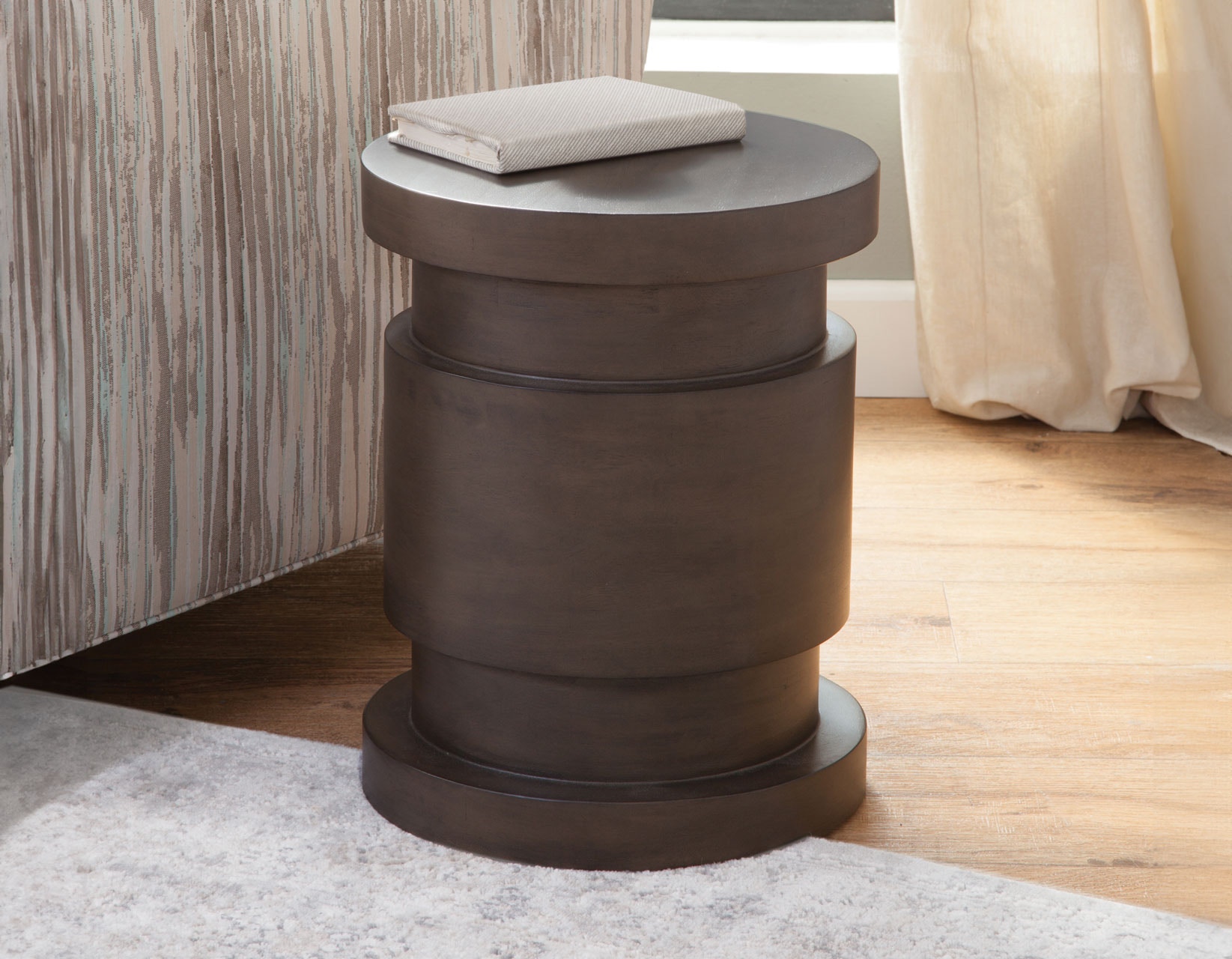 Steve Silver Living Room Duke Side Table DUK150E - Hennen Furniture ...