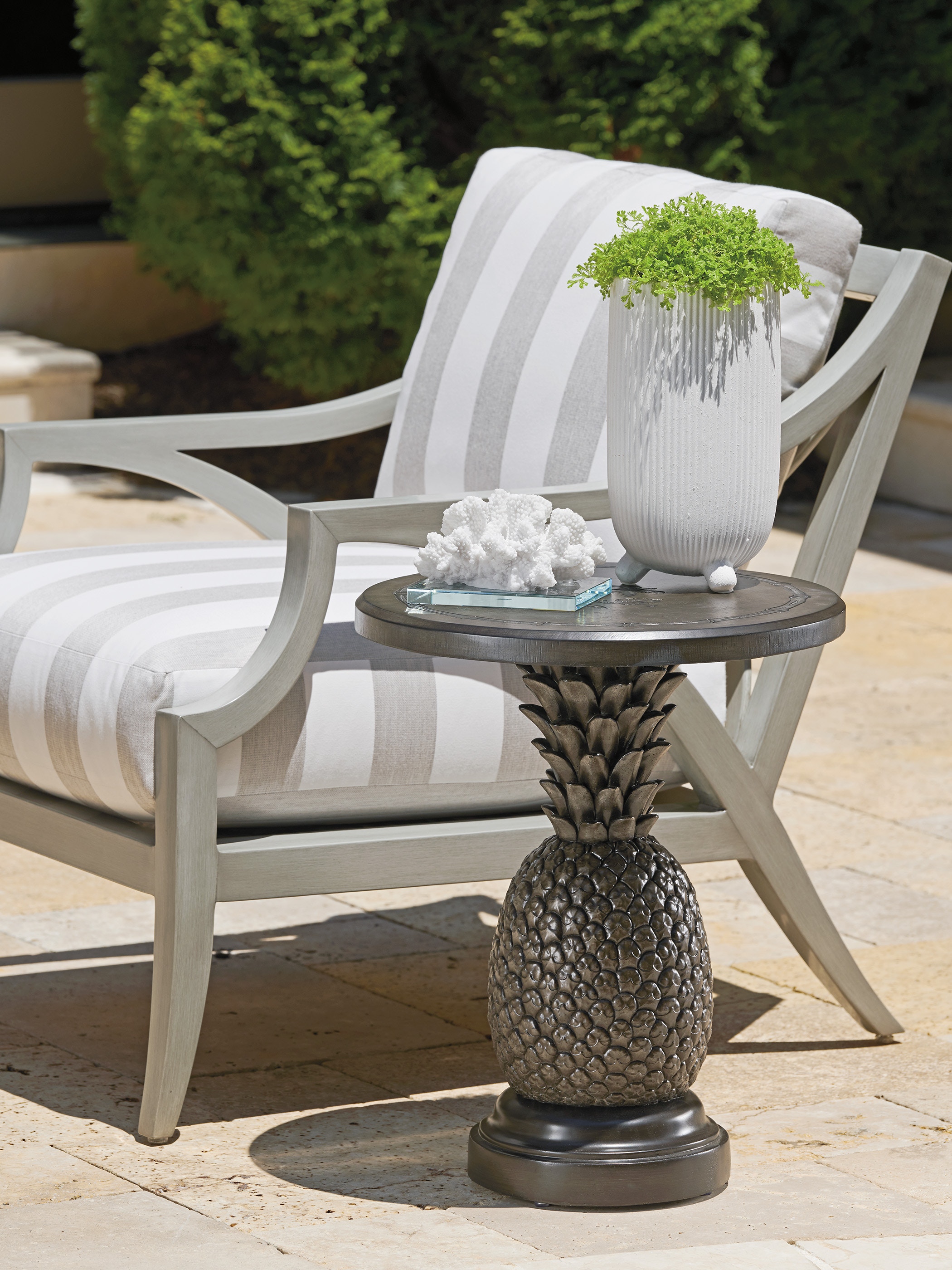 Pineapple side table store