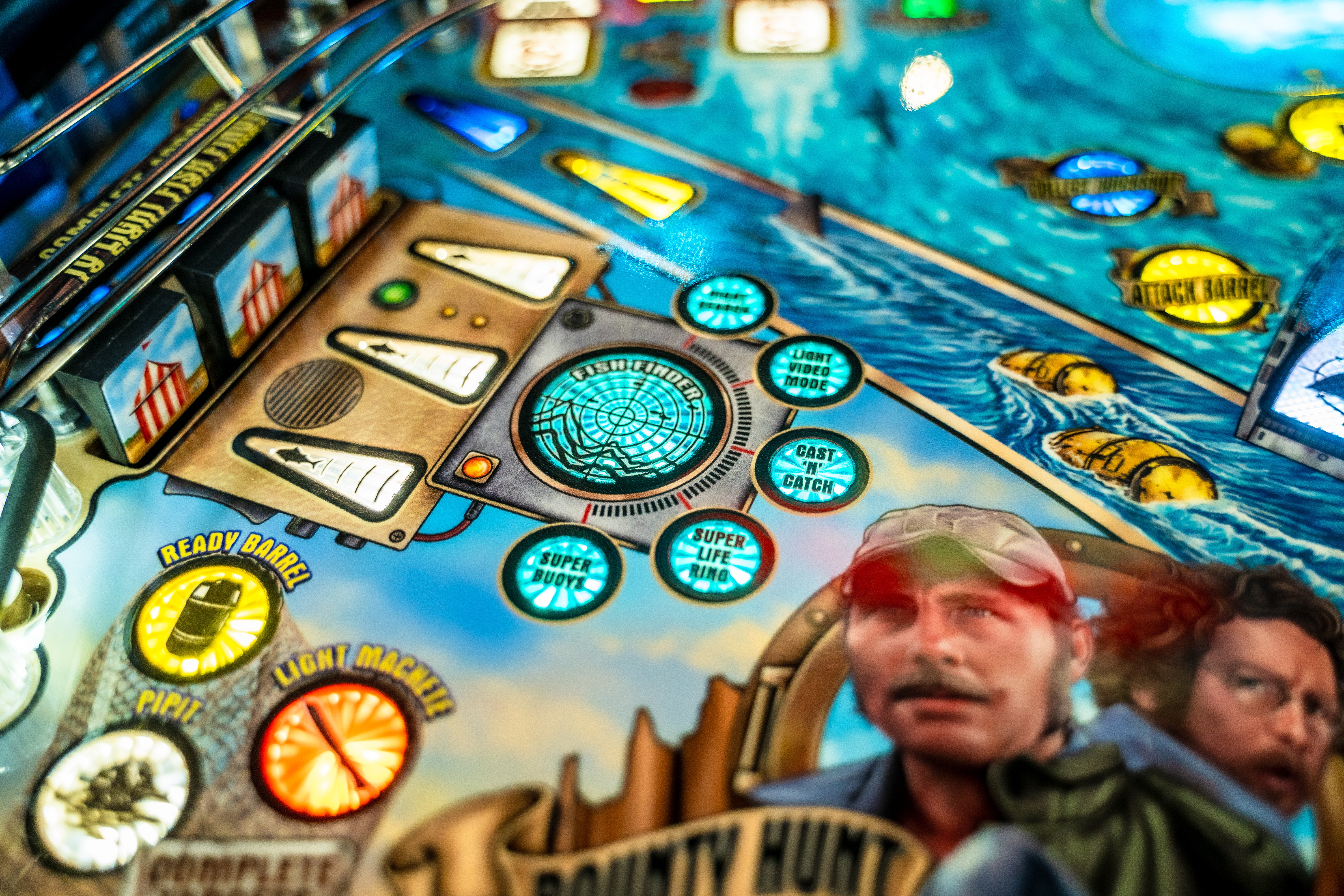 Stern Bar and Game Room Pinball Jaws LE - Aminis