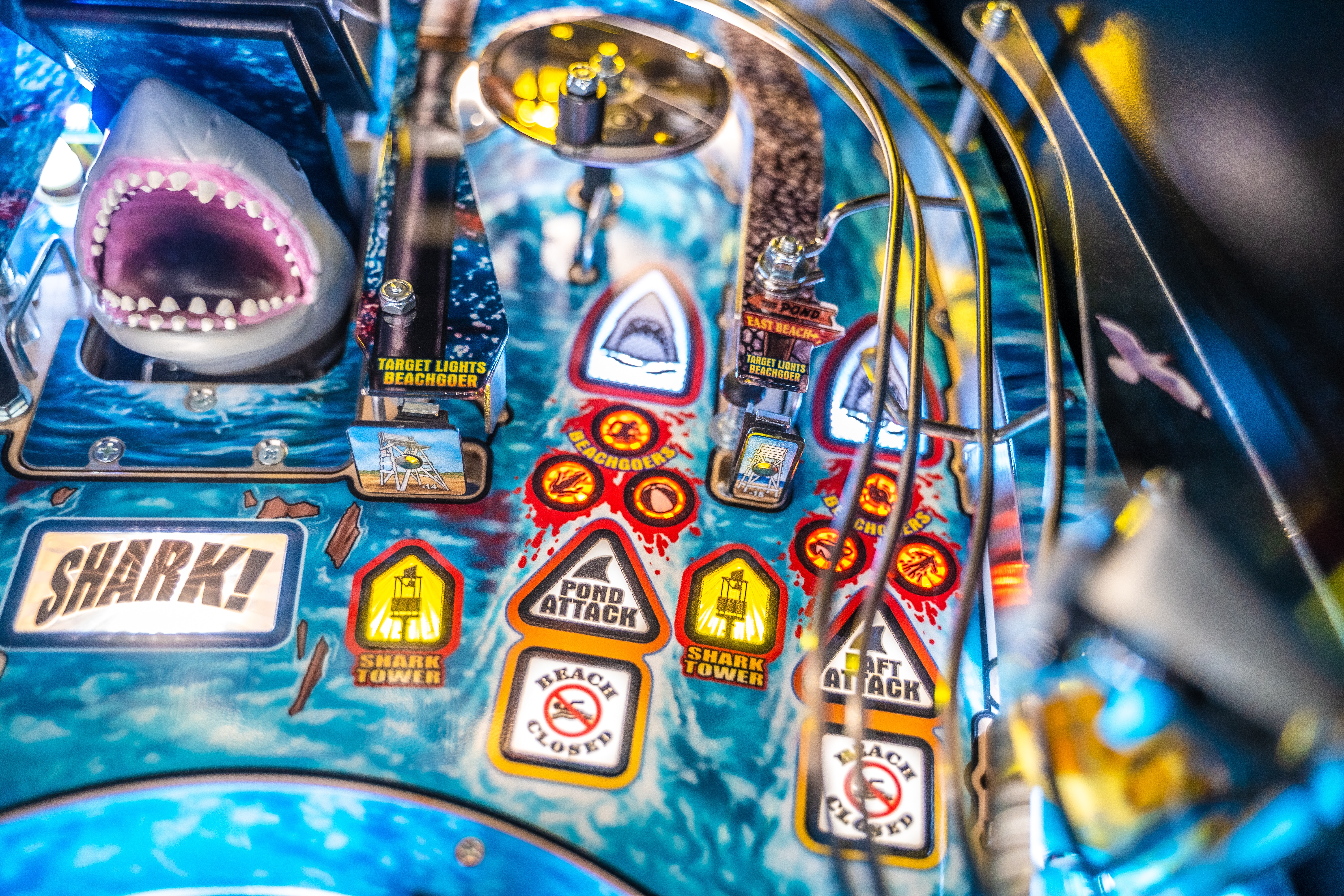 Stern Bar and Game Room Pinball Jaws Premium - Aminis