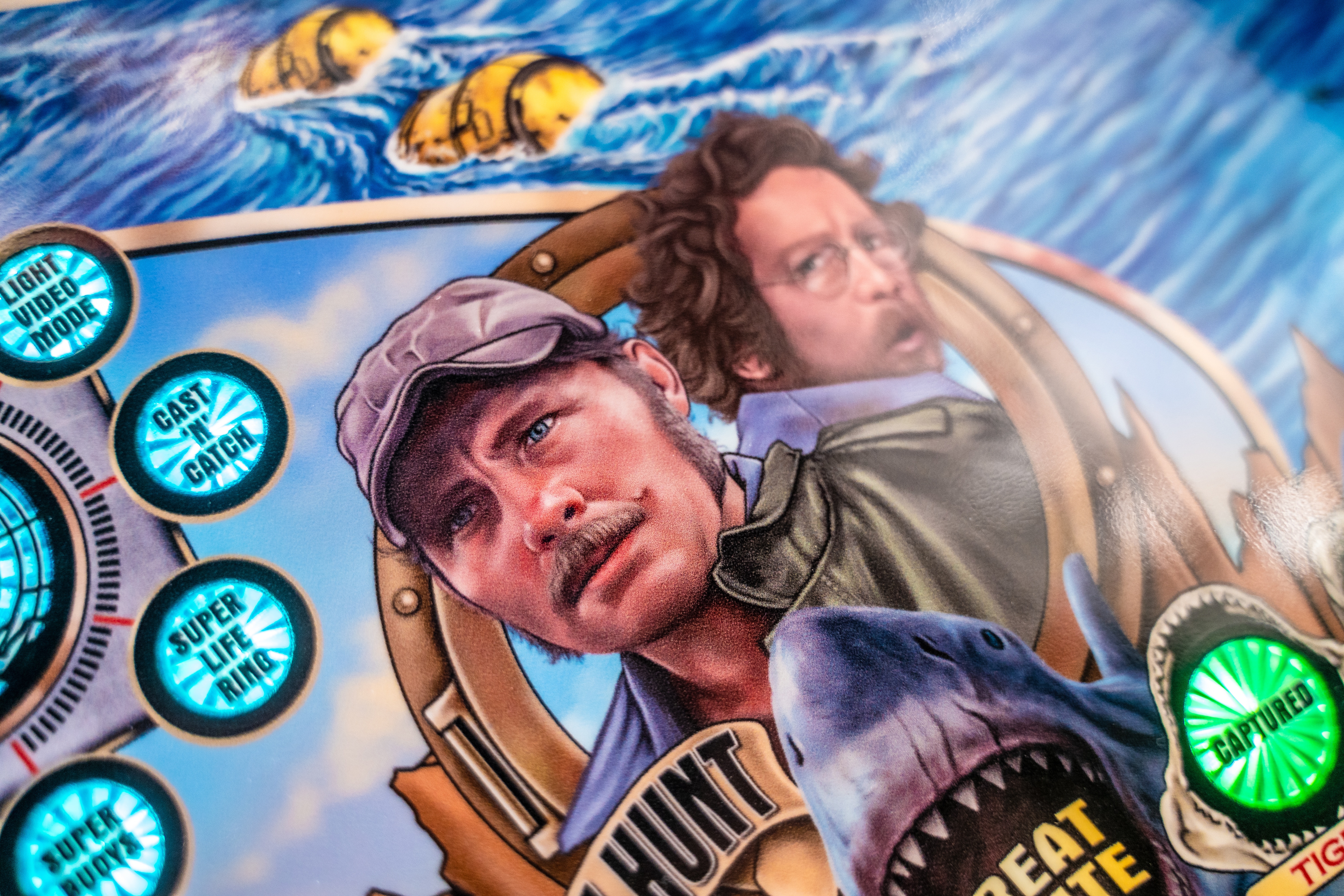 Stern Bar and Game Room Pinball Jaws Premium - Aminis