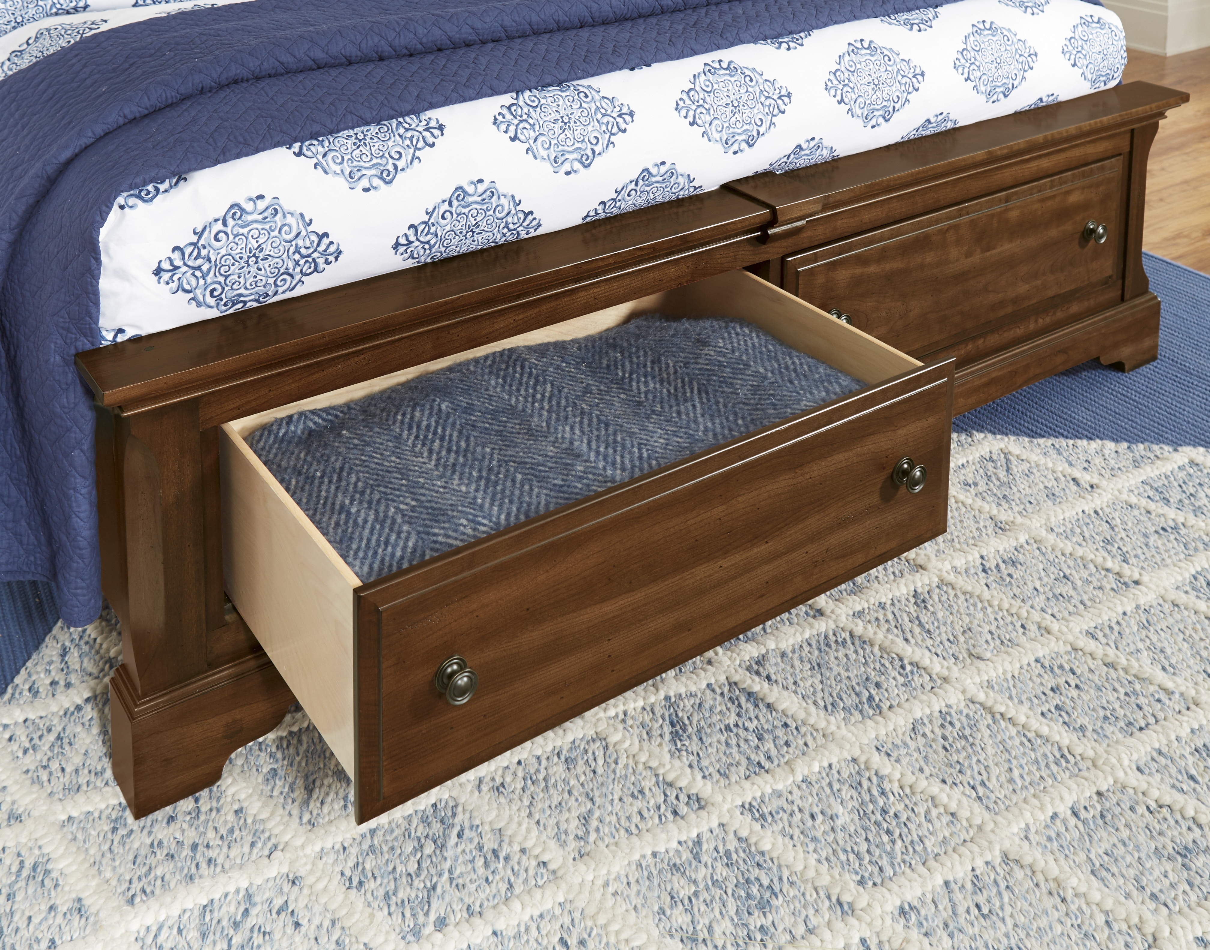 Artisan & Post by Vaughan-Bassett Bedroom Storage Footboard 6/6 - 2 ...