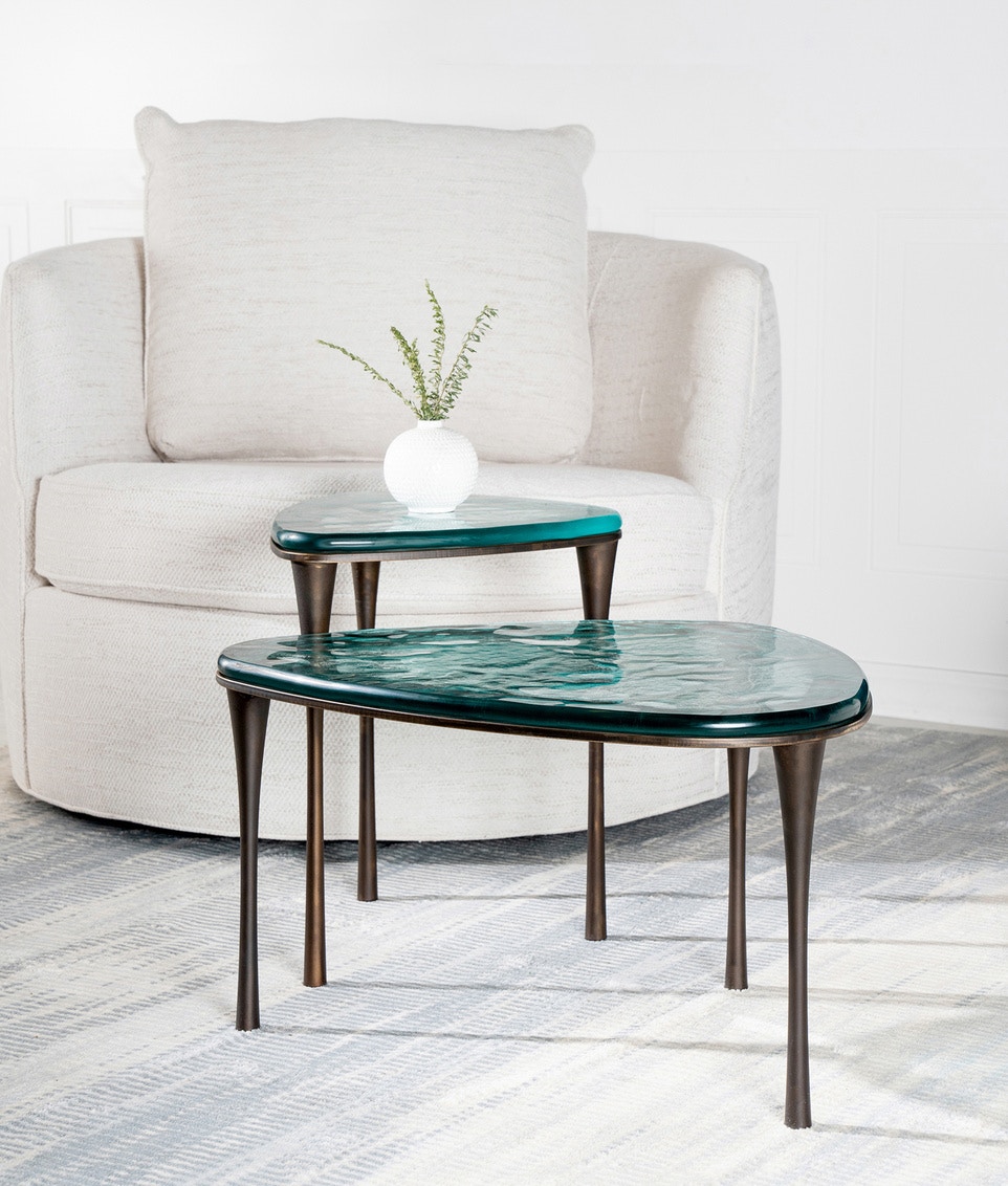 Charleston Forge 7031 Living Room Reuleaux Small Cocktail Table