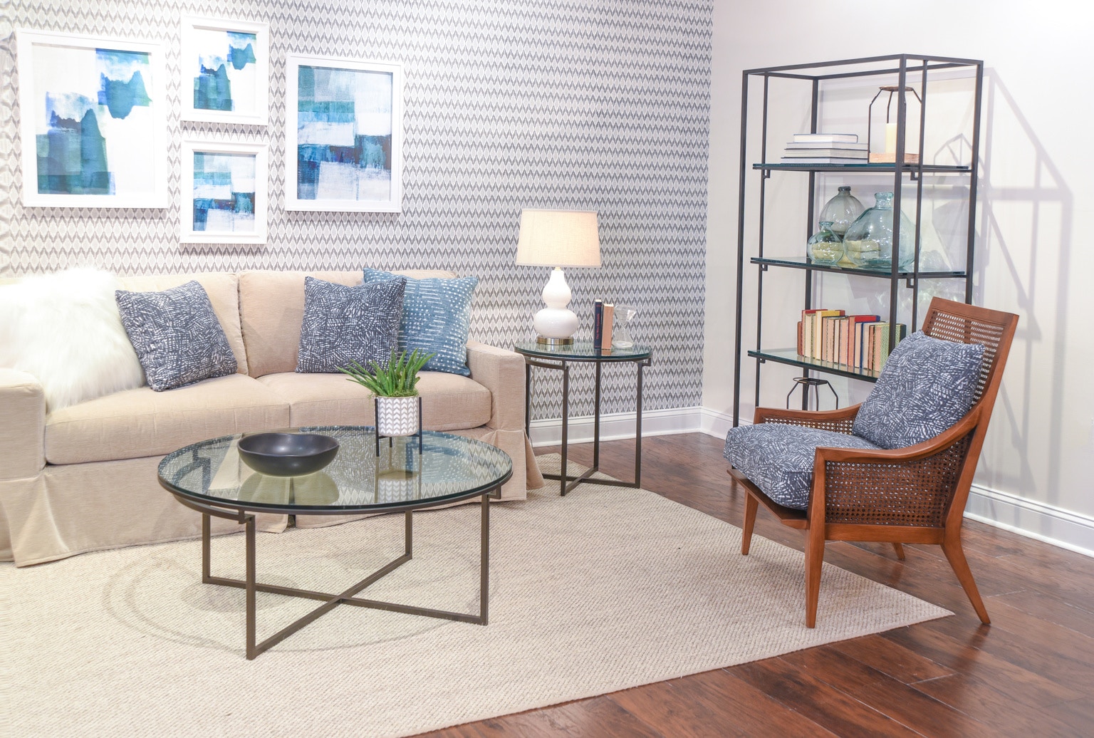 Charleston Forge Living Room Fillmore 42" Round Cocktail Table 7602 ...