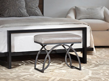 Charleston Forge Living Room Monarch Small Bench M232 | Hickory ...