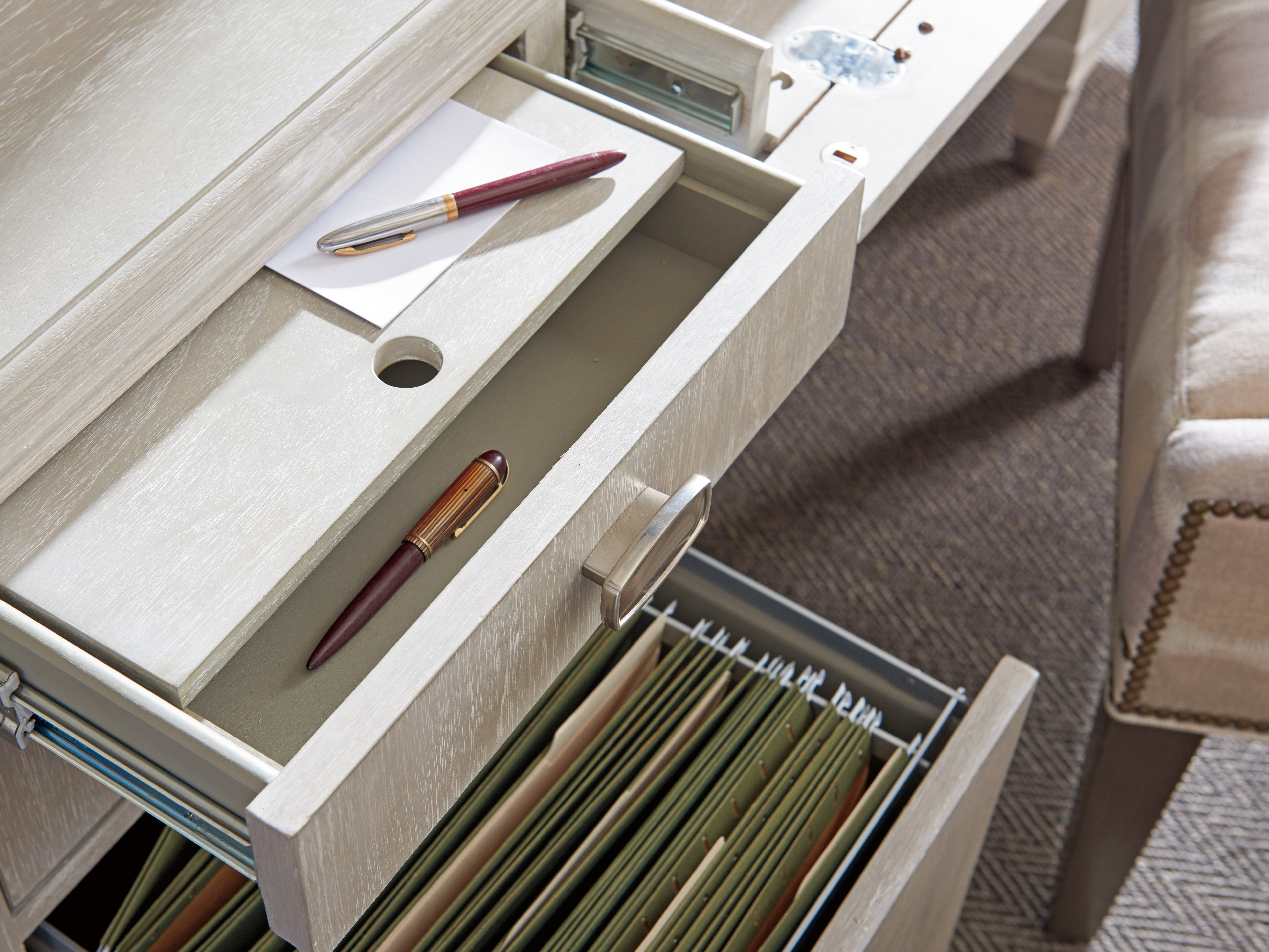 Avery executive desk store