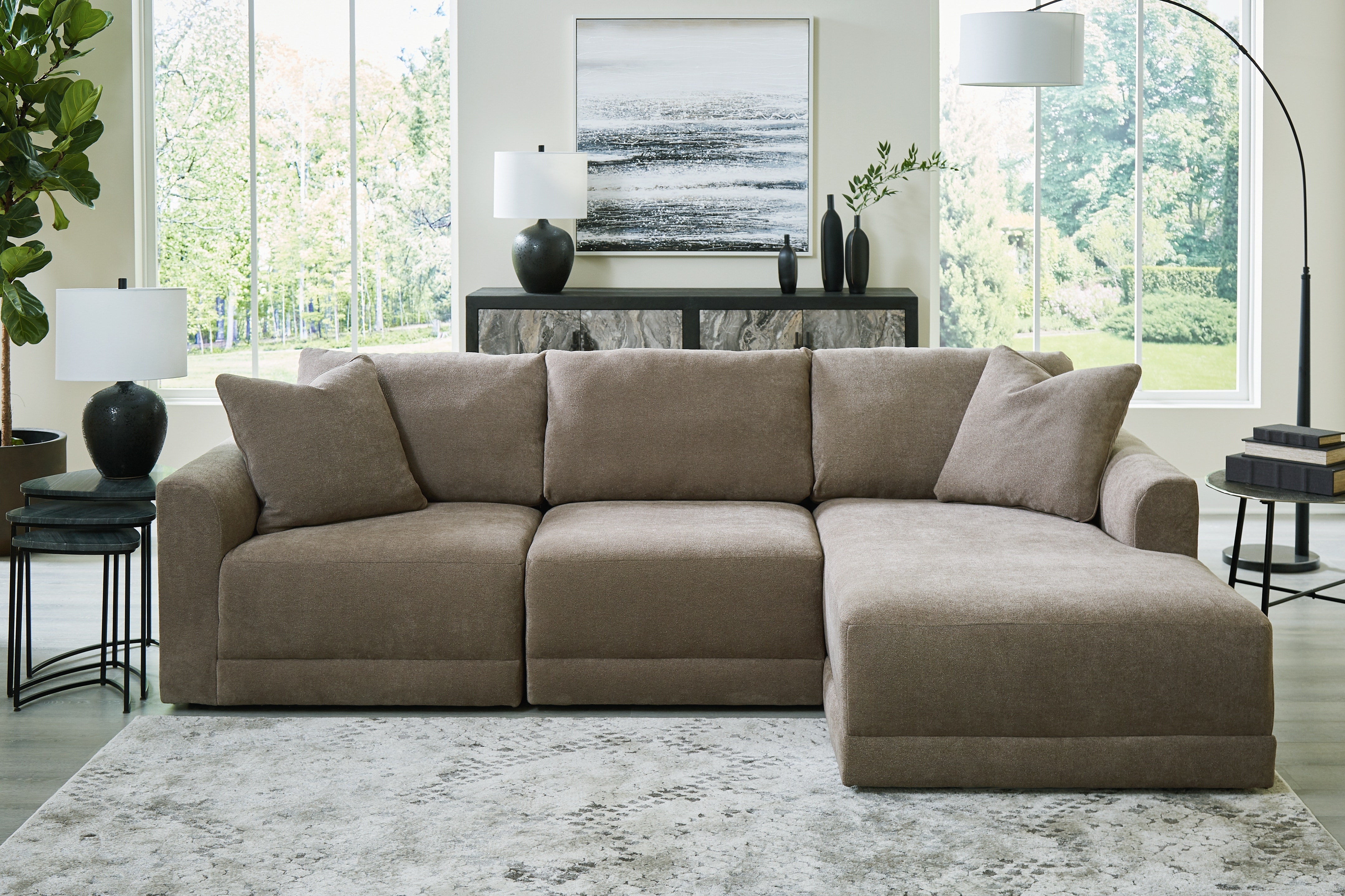 Benchcraft Living Room Raeanna 3-Piece Sectional Sofa with Chaise ...