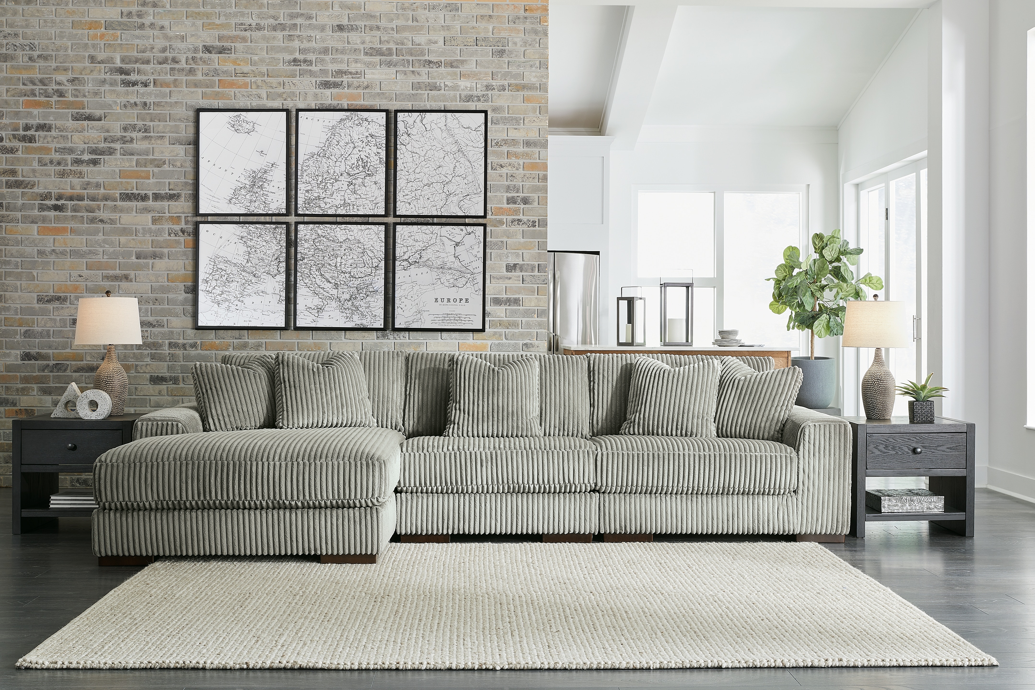 Signature Design by Ashley Living Room Lindyn 3-Piece Sectional with ...