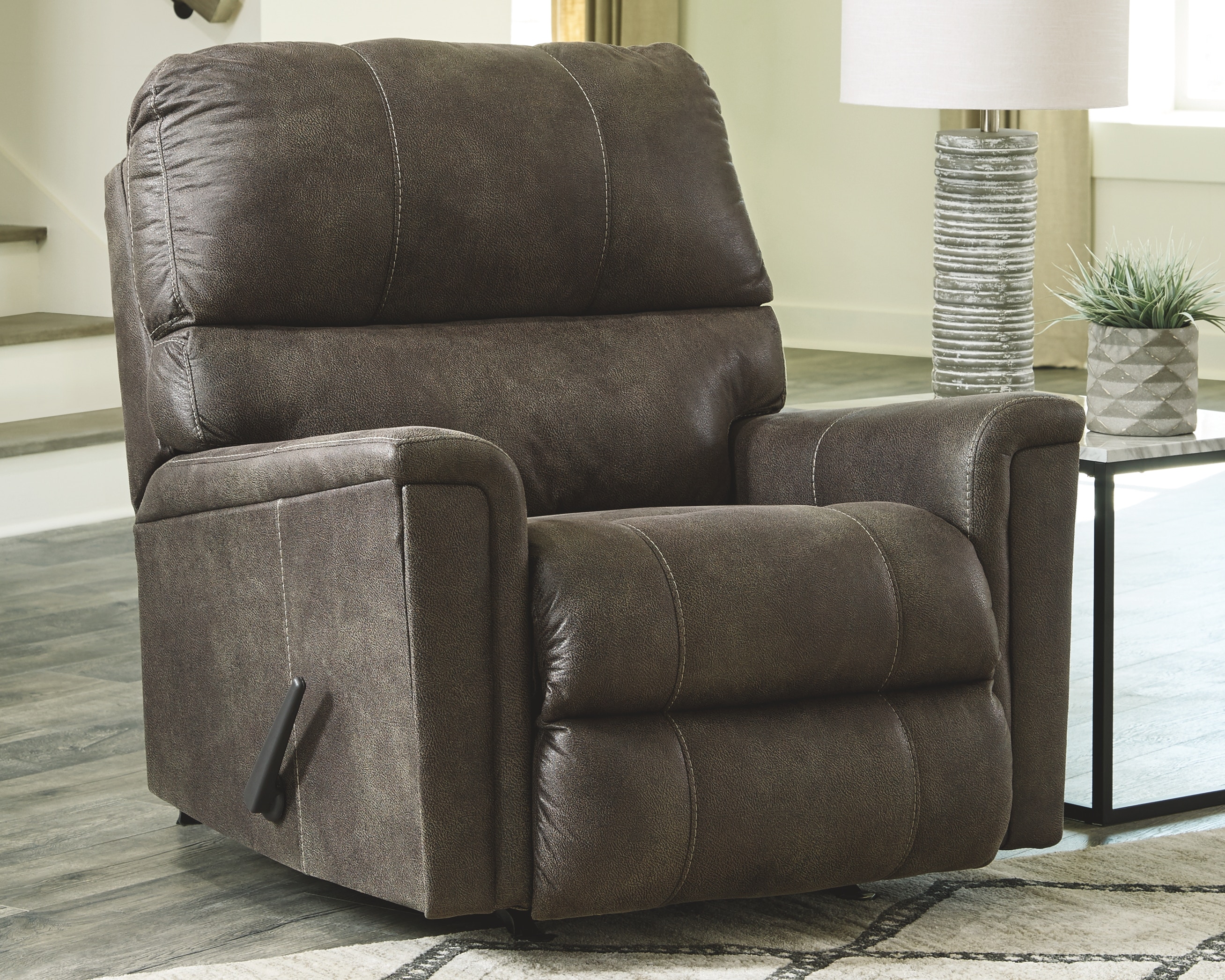Ashley Navi Navi Recliner 9400225 - Portland, OR | Key Home Furnishings
