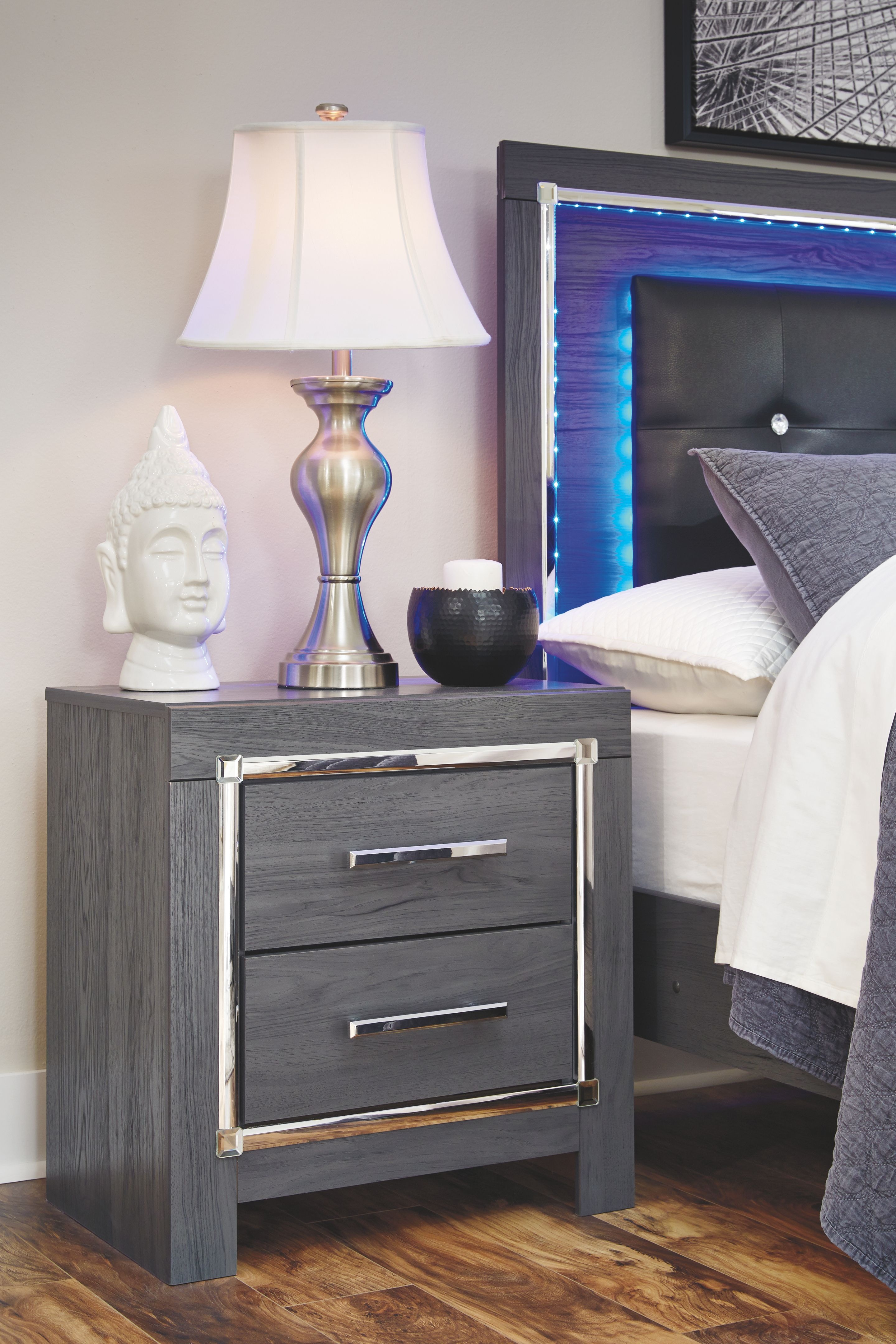 Ashley lodanna chest store
