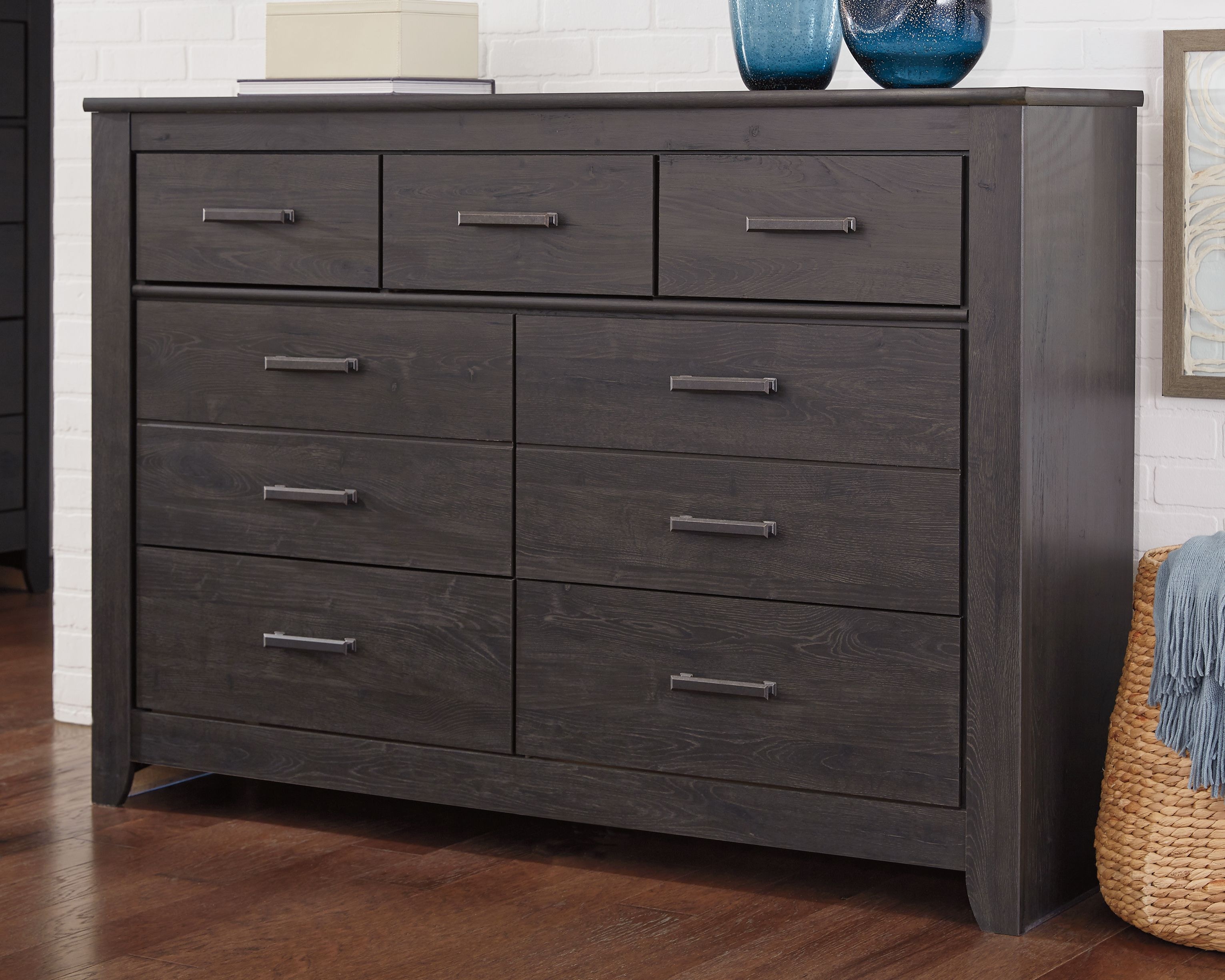 Signature Design by Ashley Bedroom Brinxton Dresser B249-31 - Hennen ...