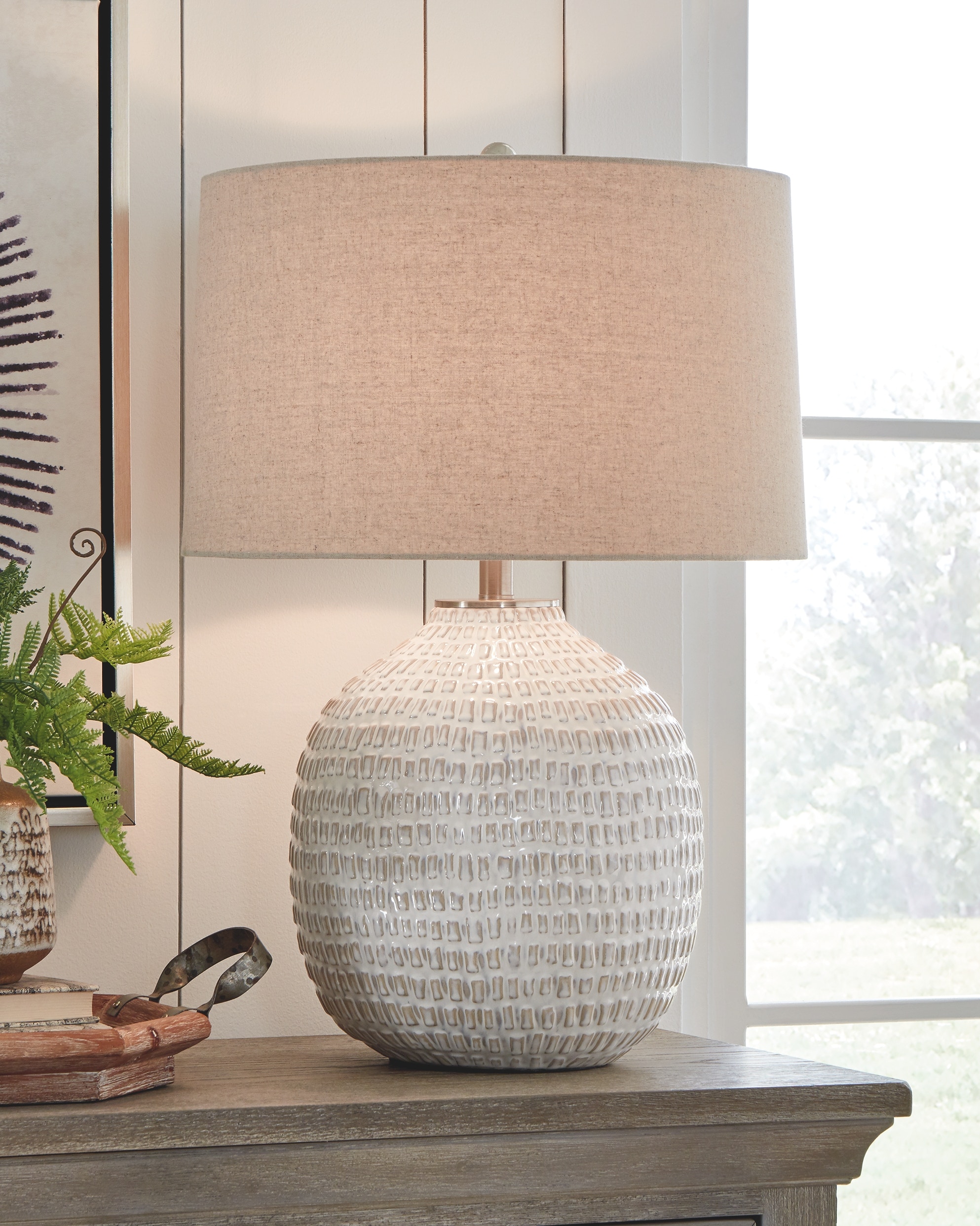 Signature Design by Ashley Lamps and Lighting Jamon Table Lamp L100764 ...