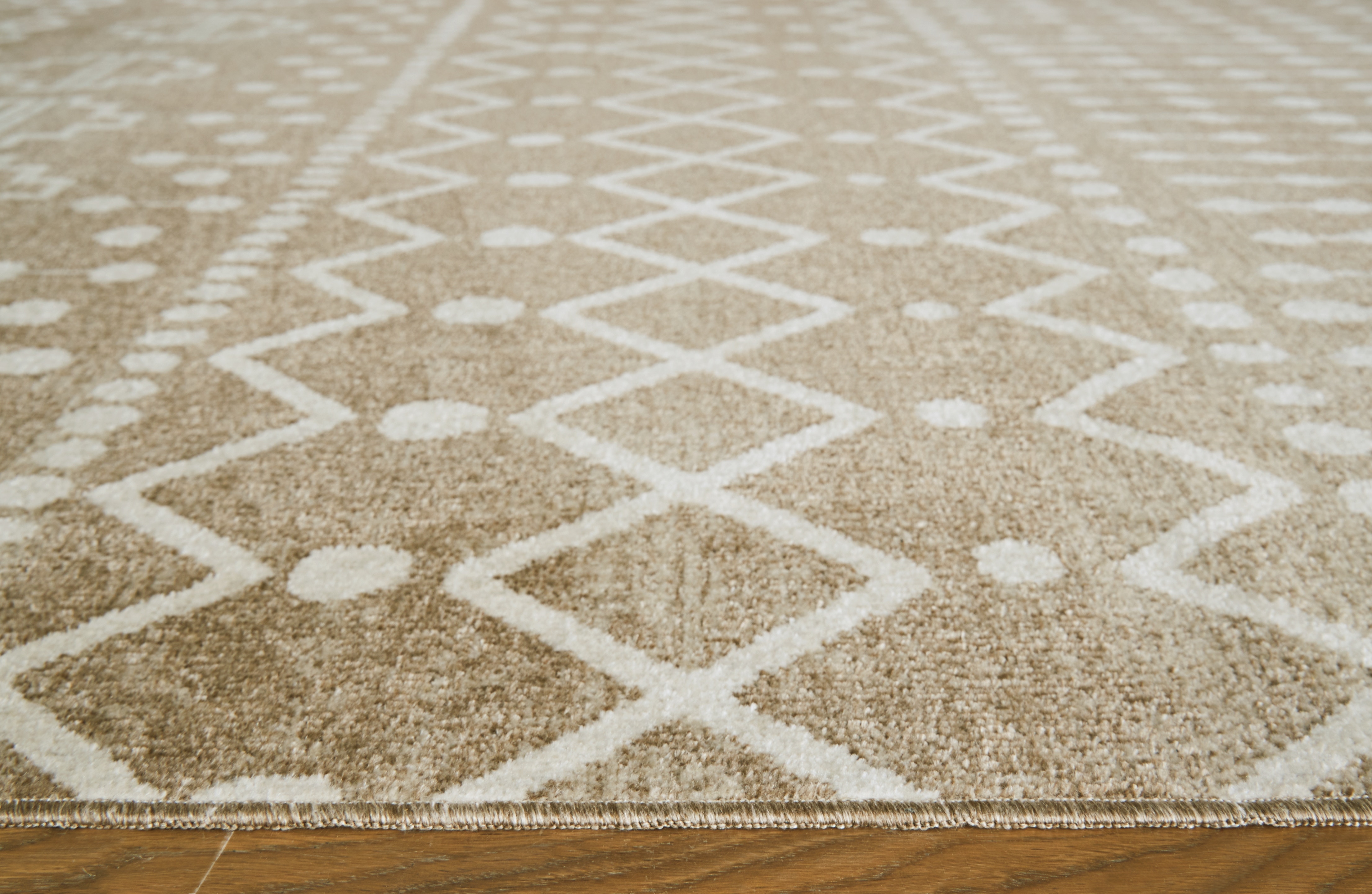 Signature Design by Ashley Area Rugs Bunchly 4'11" x 7'2" Washable Rug ...