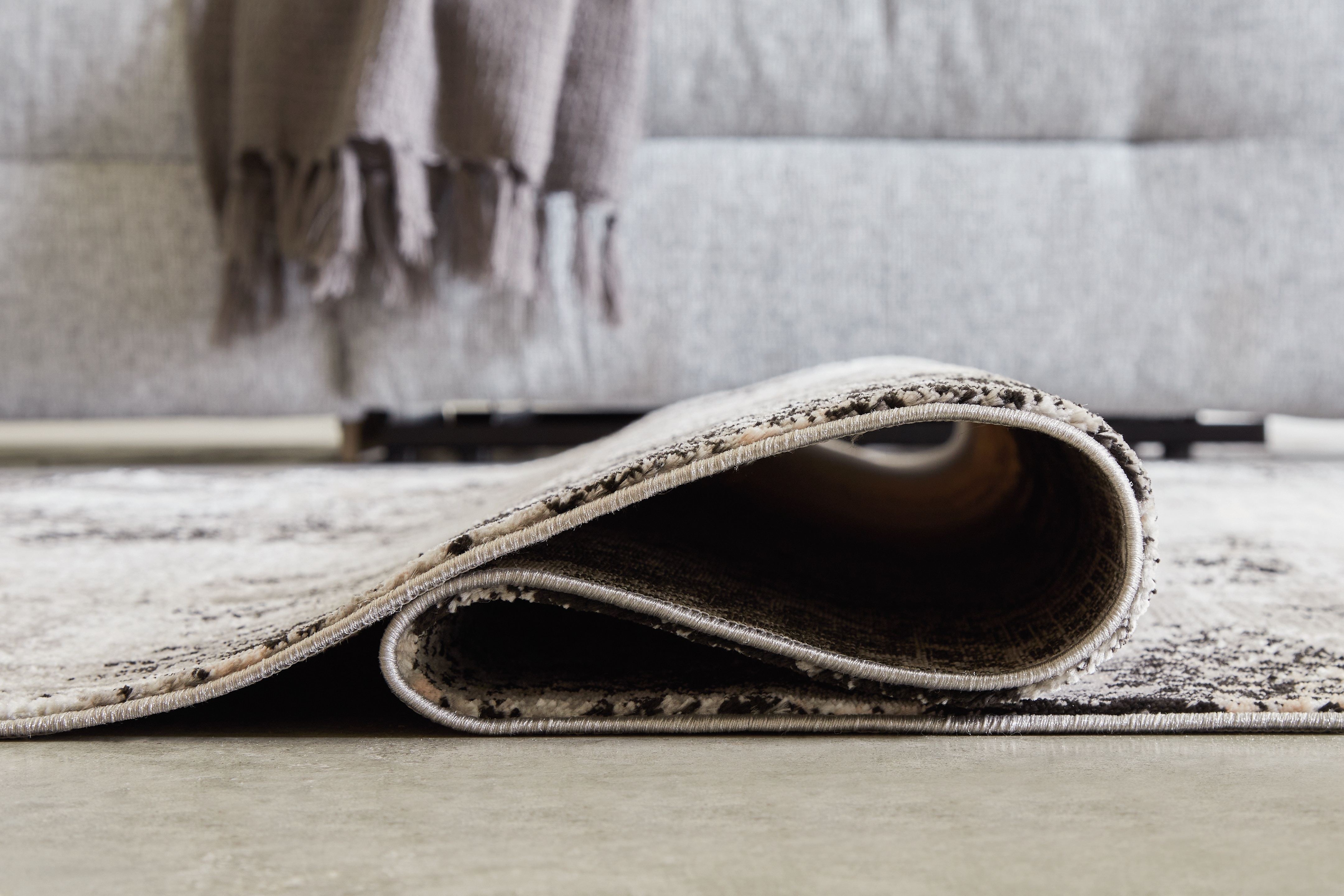 Ashley Langwell Langwell Extra Large Rug R406780 - Portland, OR | Key ...