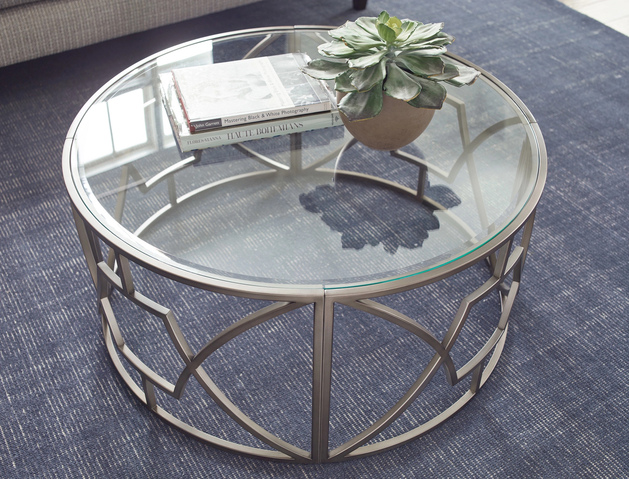 Hammary Living Room Round Coffee Table 181-911 - Klingman's