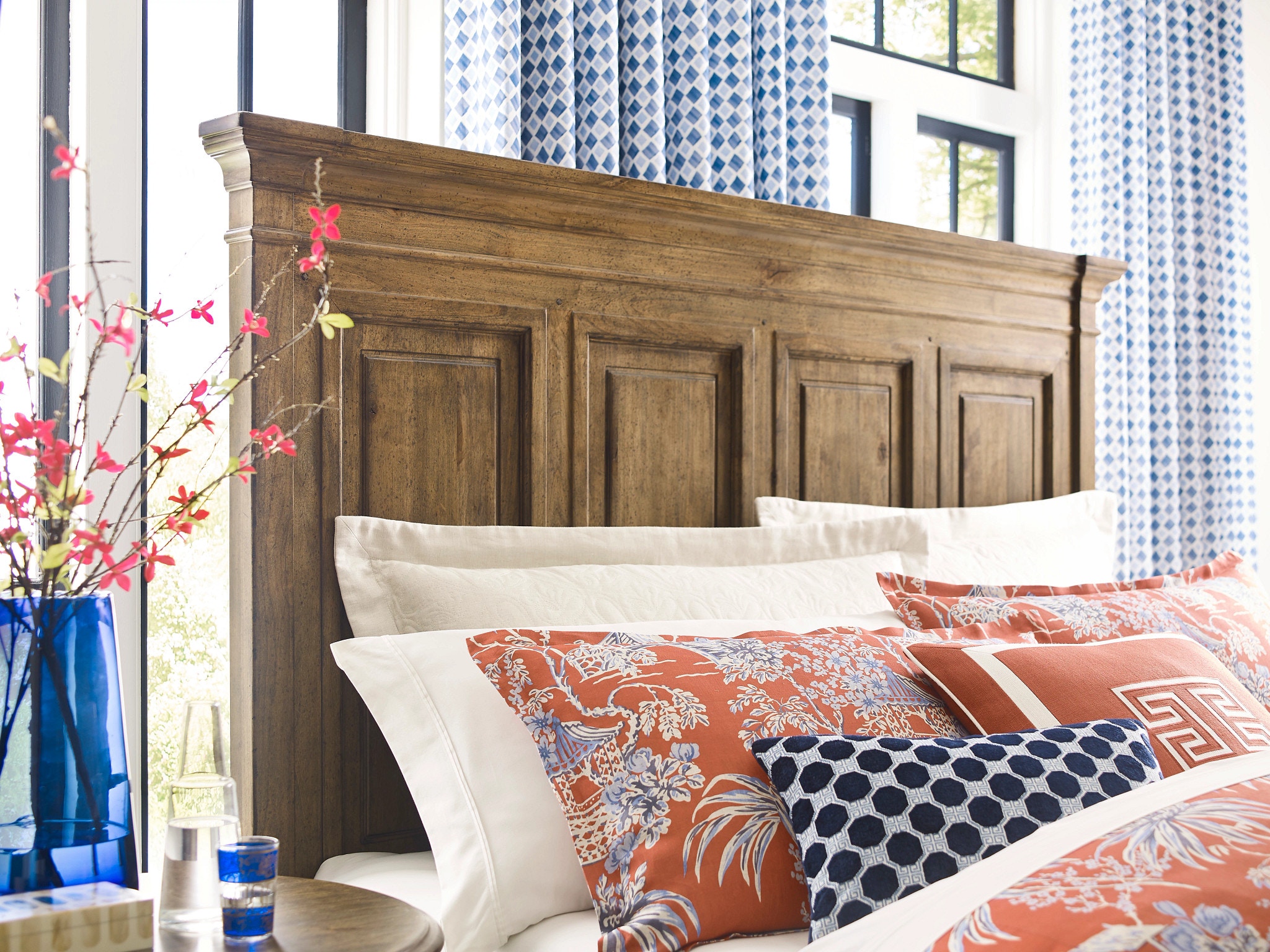 Kincaid Furniture Bedroom Hartnell King Panel Bed - Complete 024-306P ...