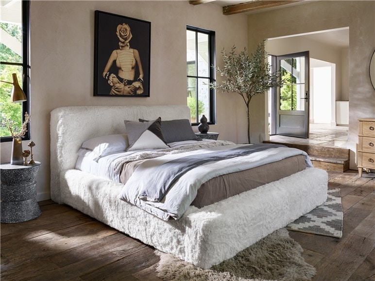 Universal Furniture Bedroom Highland Bed Queen U011230B - Bacons ...
