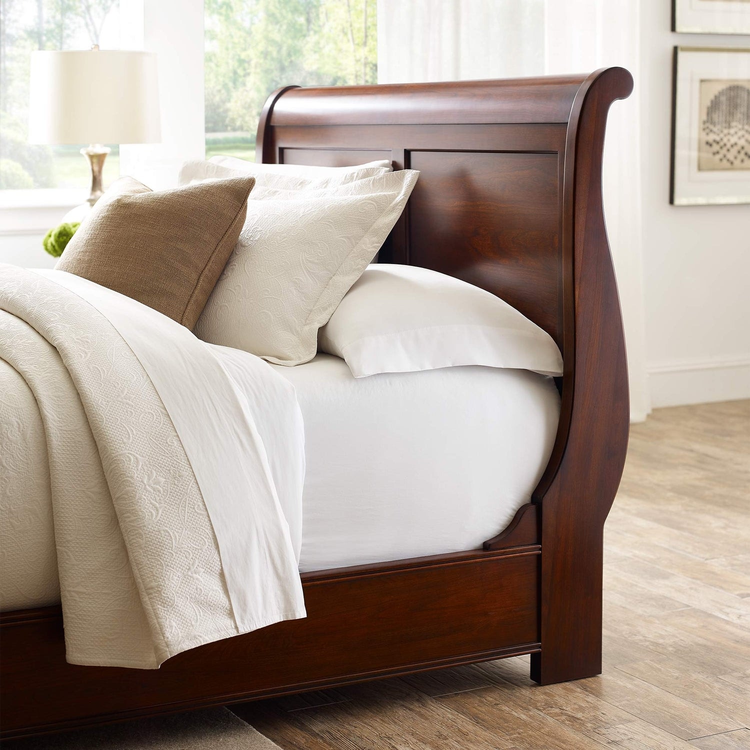 Stickley NS-137-1006-Q Bedroom Marseilles Sleigh Bed