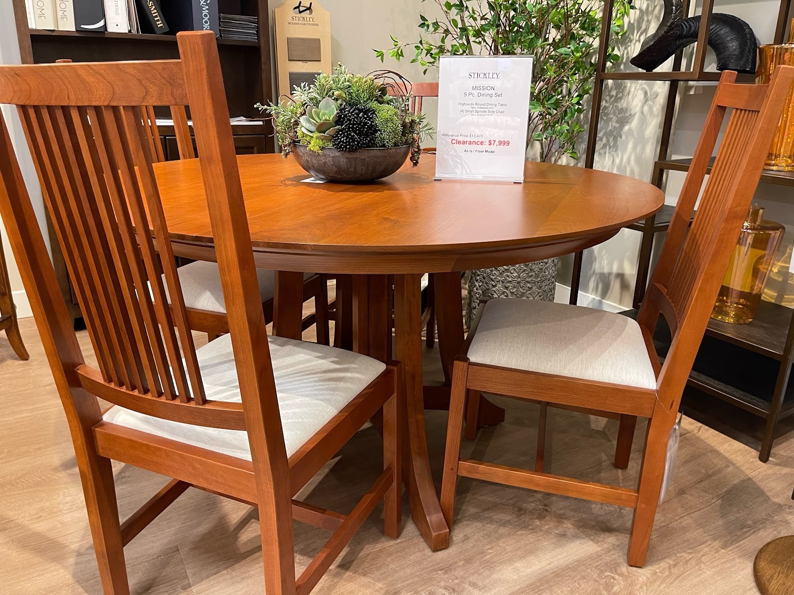 Stickley Casual Dining Highlands Round Dining Table 91-594-52-2LVS ...