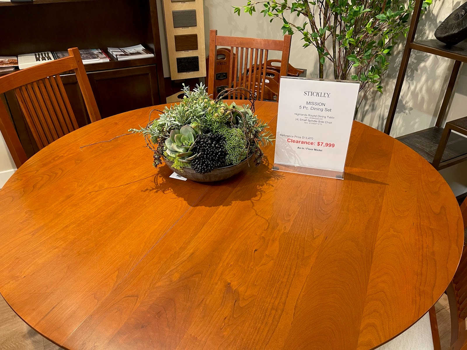 Stickley Casual Dining Highlands Round Dining Table 91-594-52-2LVS ...