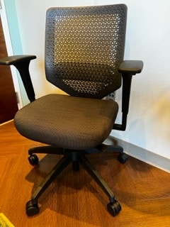 Solve task chair store