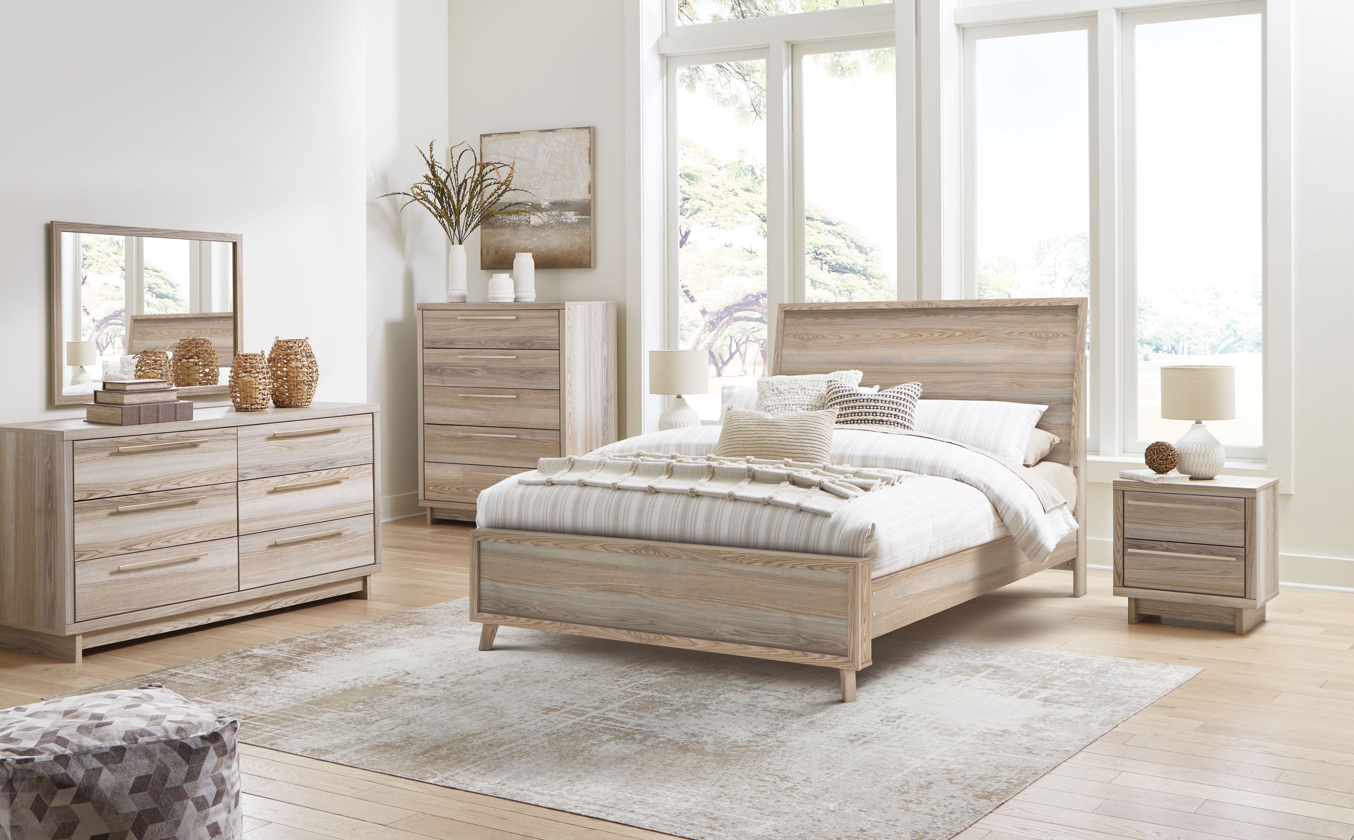 7 Piece Queen Panel Bed Set