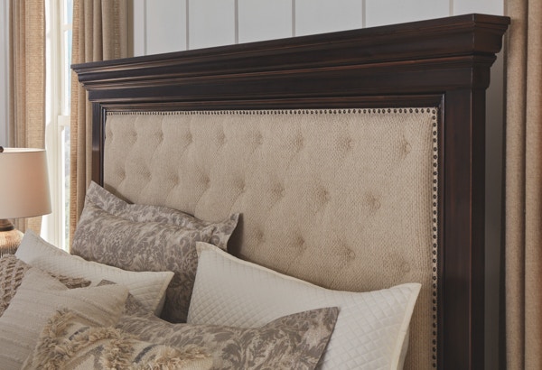 Brynhurst queen upholstered bed store