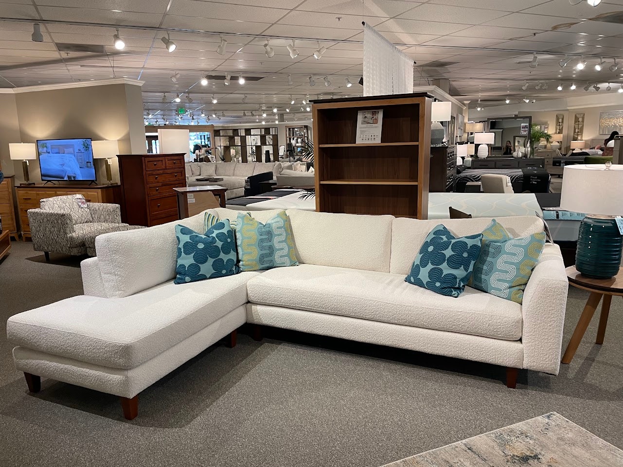 Stanton Sectional 559-Sectional - Portland, OR | Key Home Furnishings