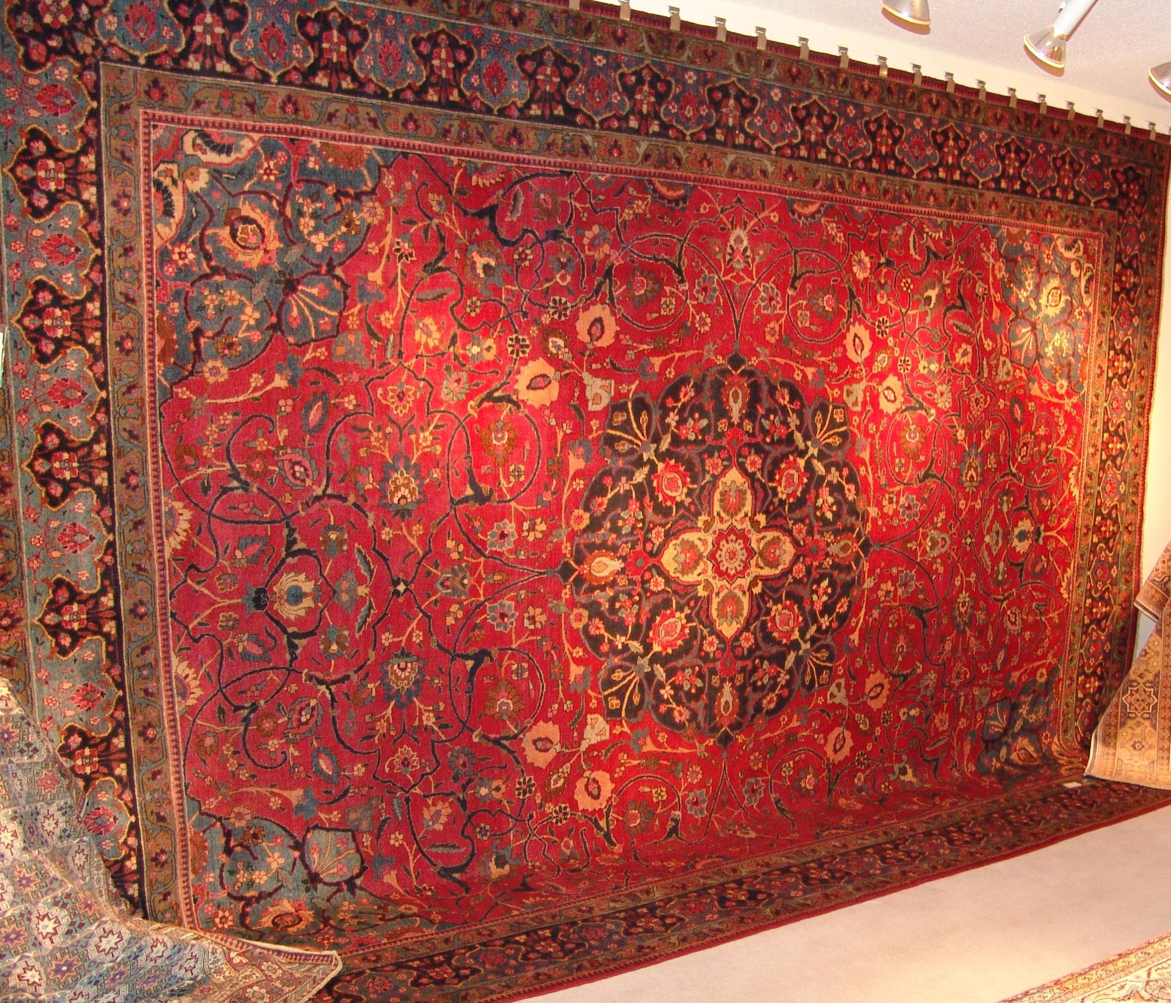 Roya Rugs | Hickory Furniture Mart | Hickory, NC