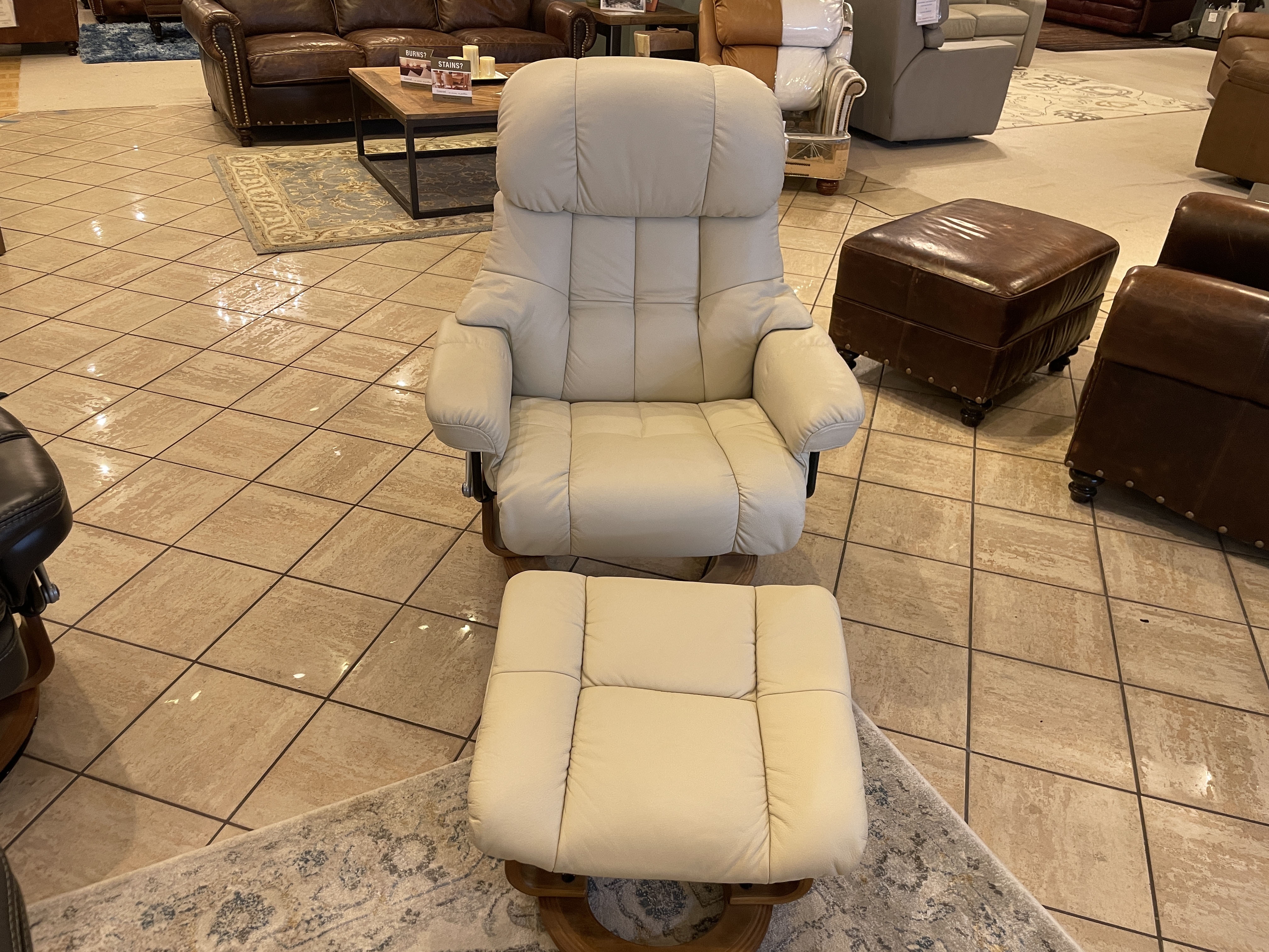 Leather & More Living Room Leather Recliner by Benchmaster in Ivory ...