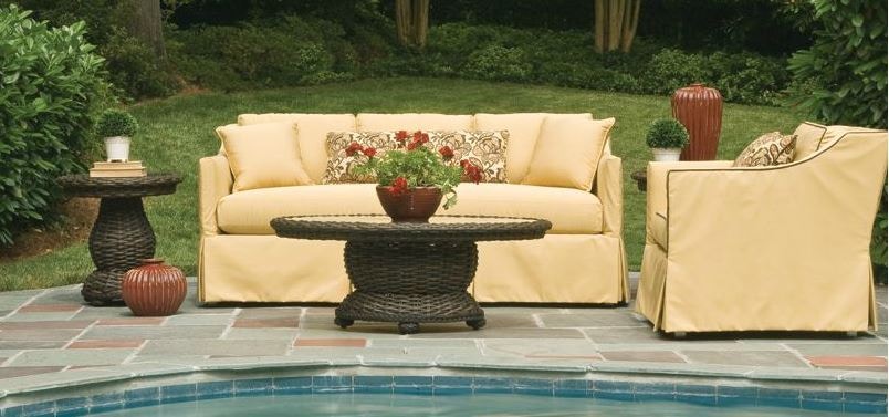 Outdoor slipcovered sofa store
