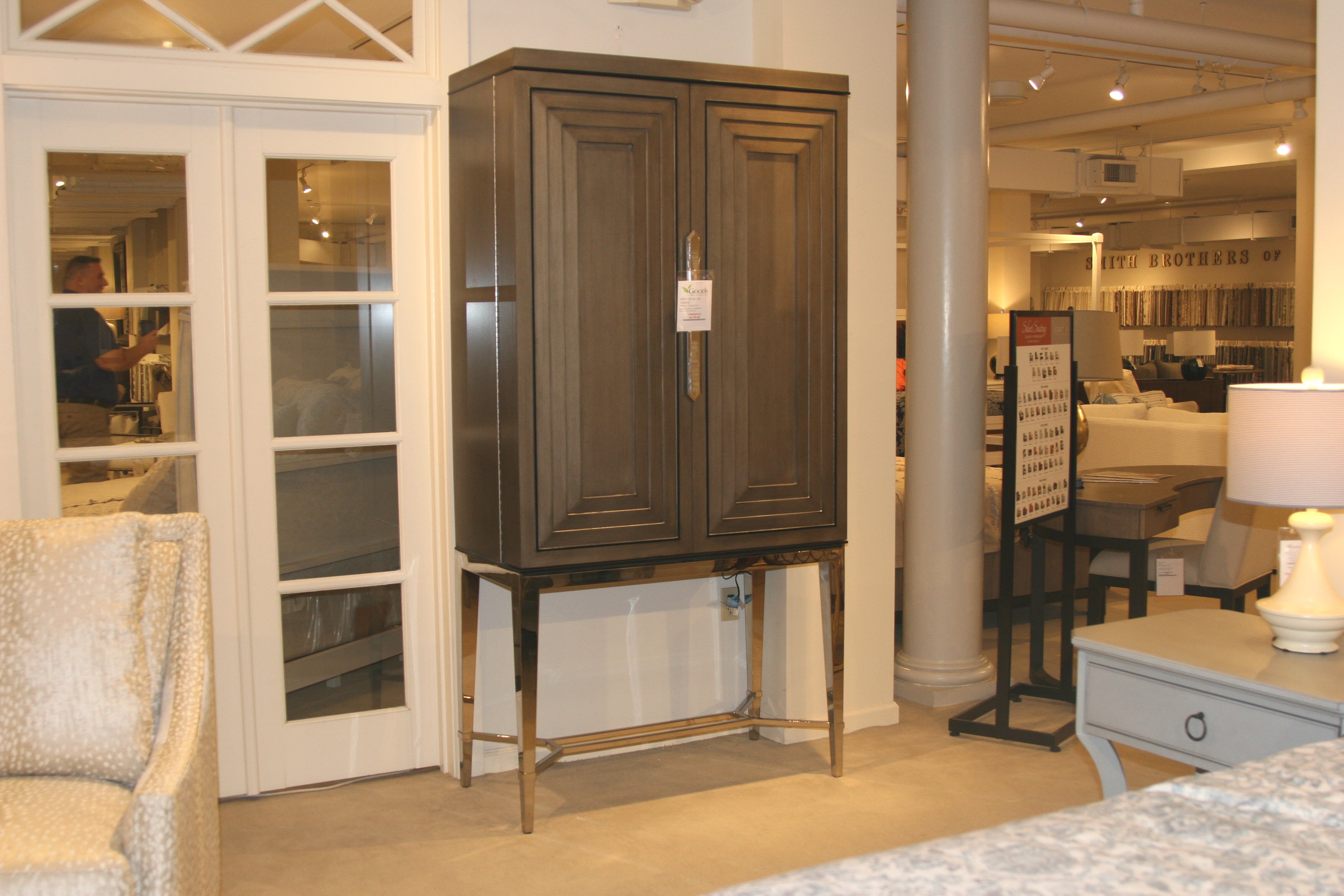 Lexington 732 961 Clearance Bar and Game Room Ariana Bar Cabinet