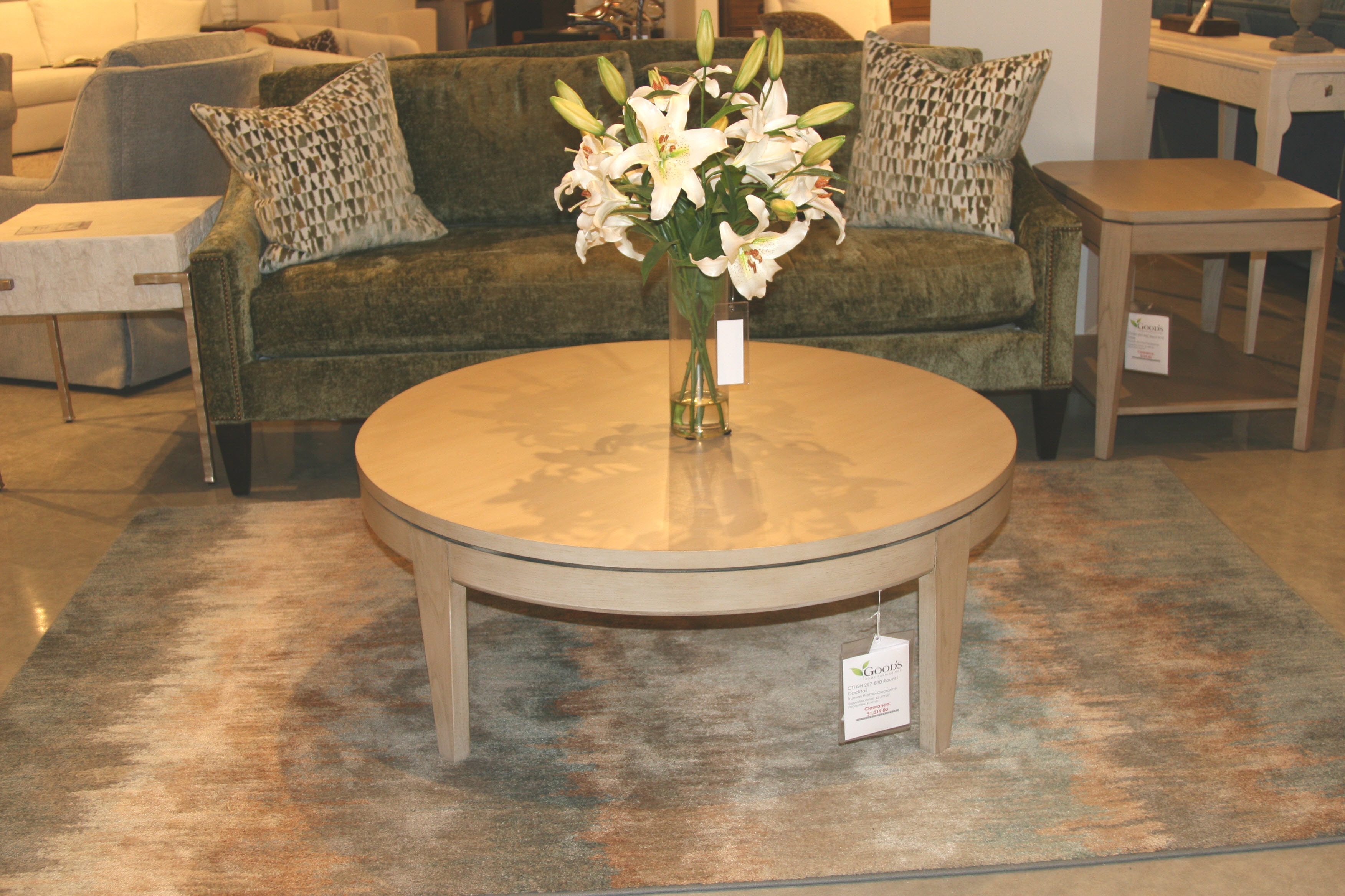 CTH-Sherrill Occasional 257-830-Clearance Living Room Truman Round ...