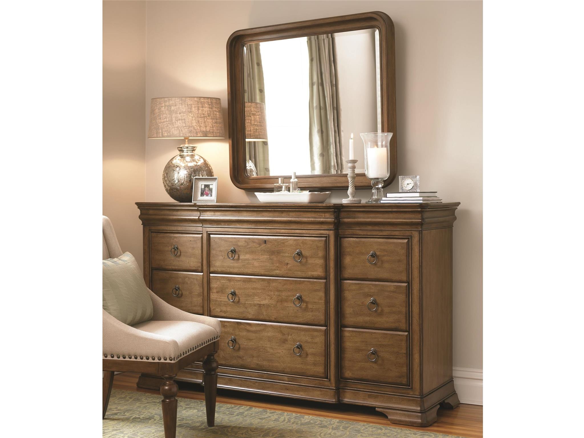 Universal Furniture 71040 Bedroom Drawer Dresser